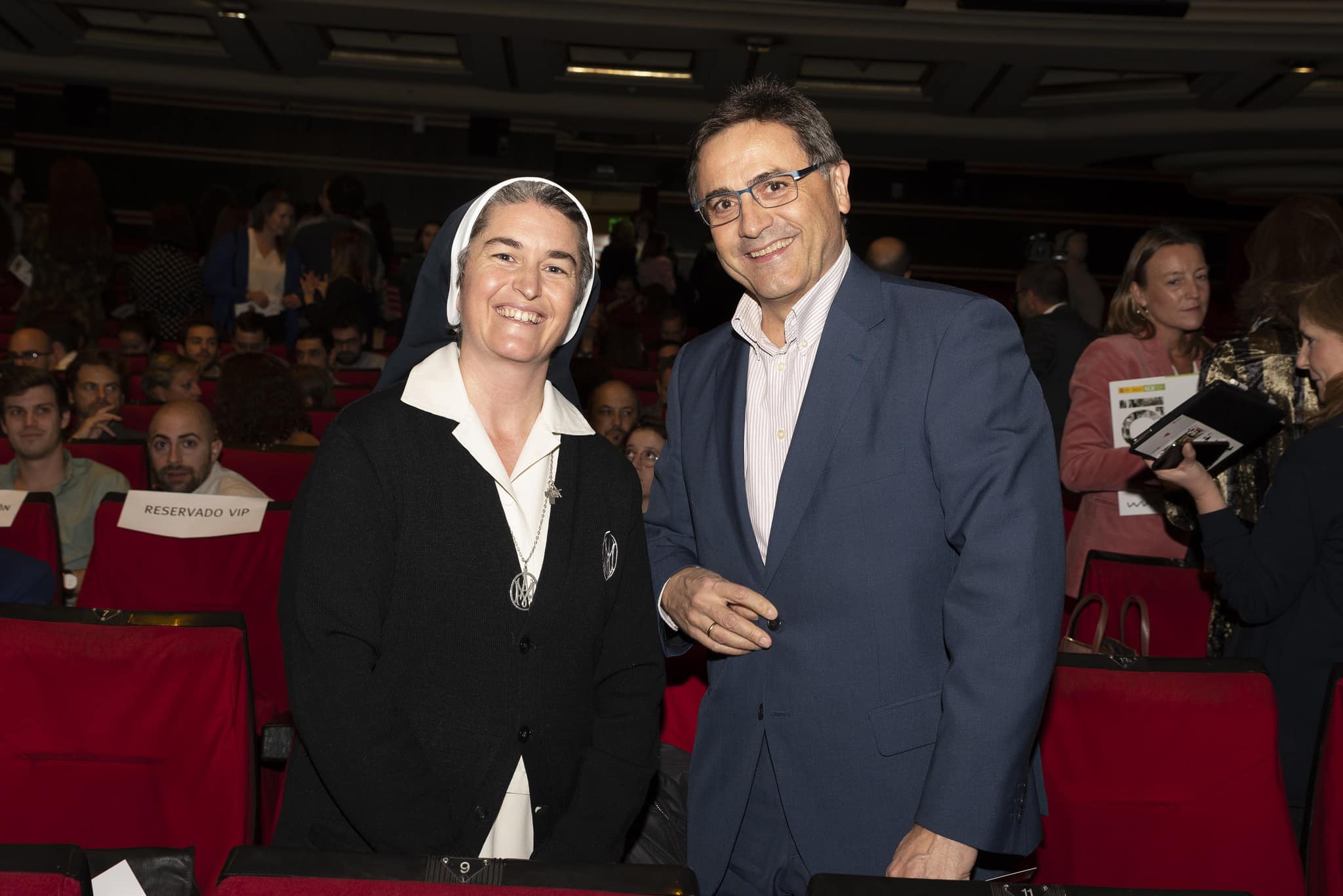 El Club EOI colabora con la Fundación Siempre Adelante y el Fondo MFJF ...